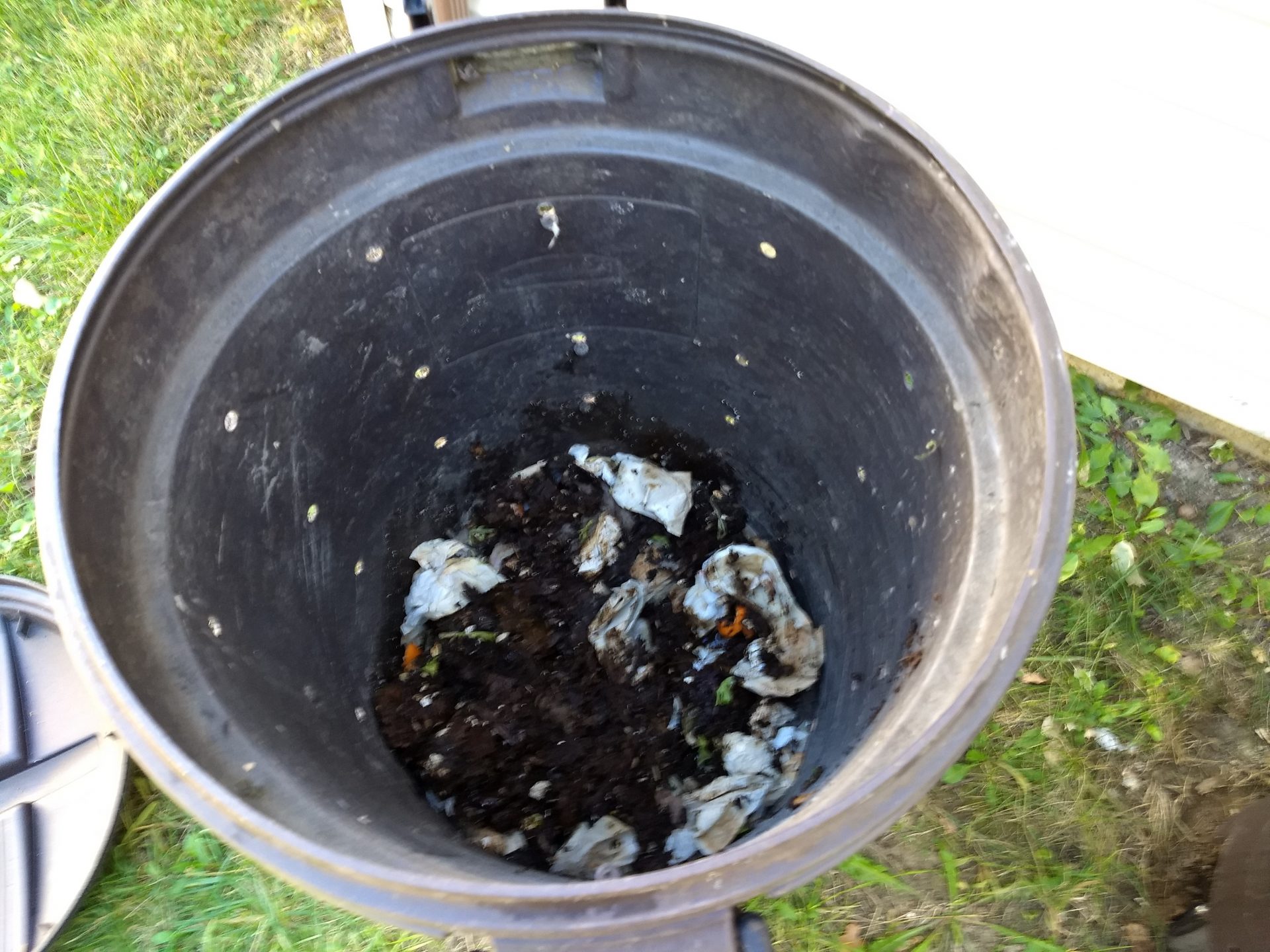How to Make Your Own Compost | A Well Advised Life